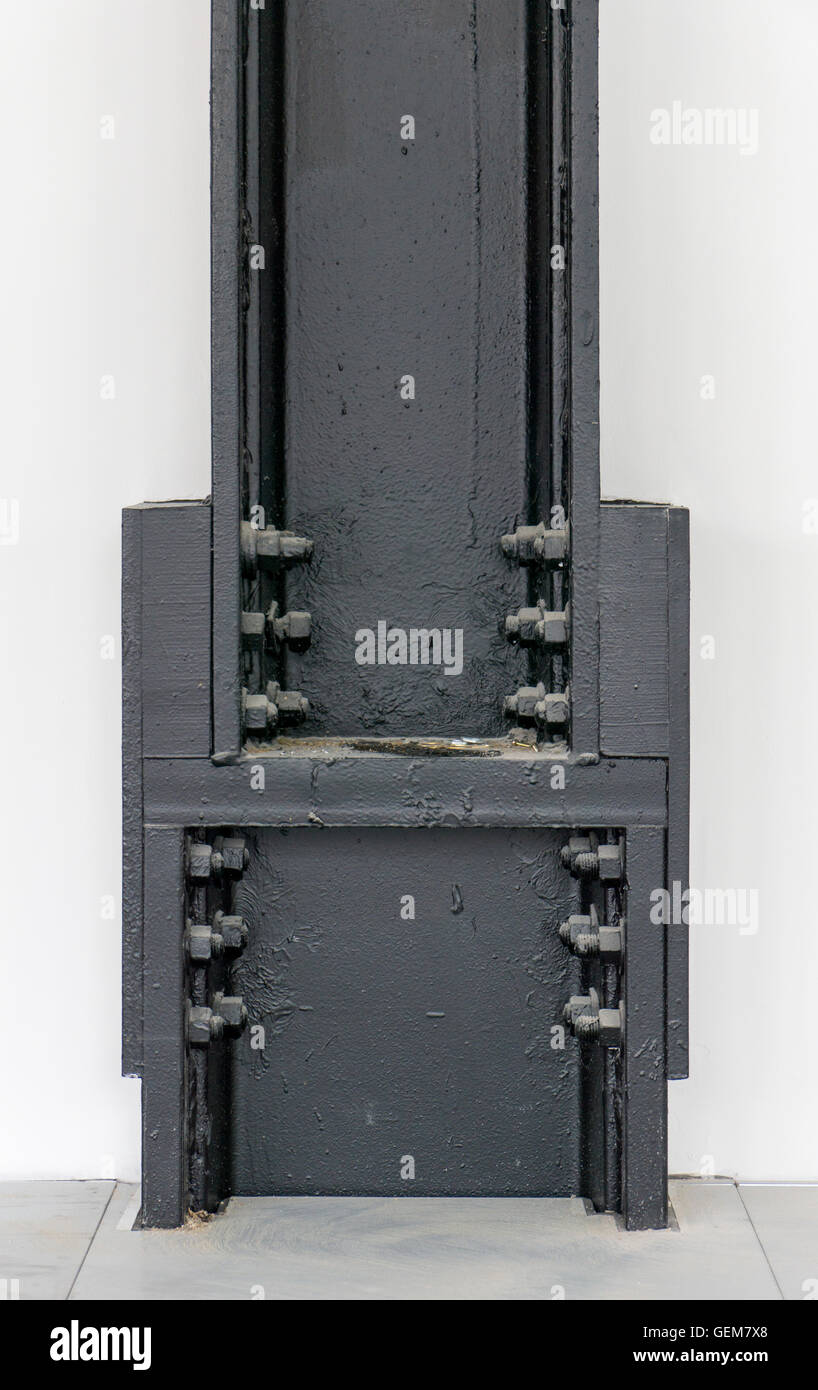 Steel column base hi-res stock photography and images - Alamy