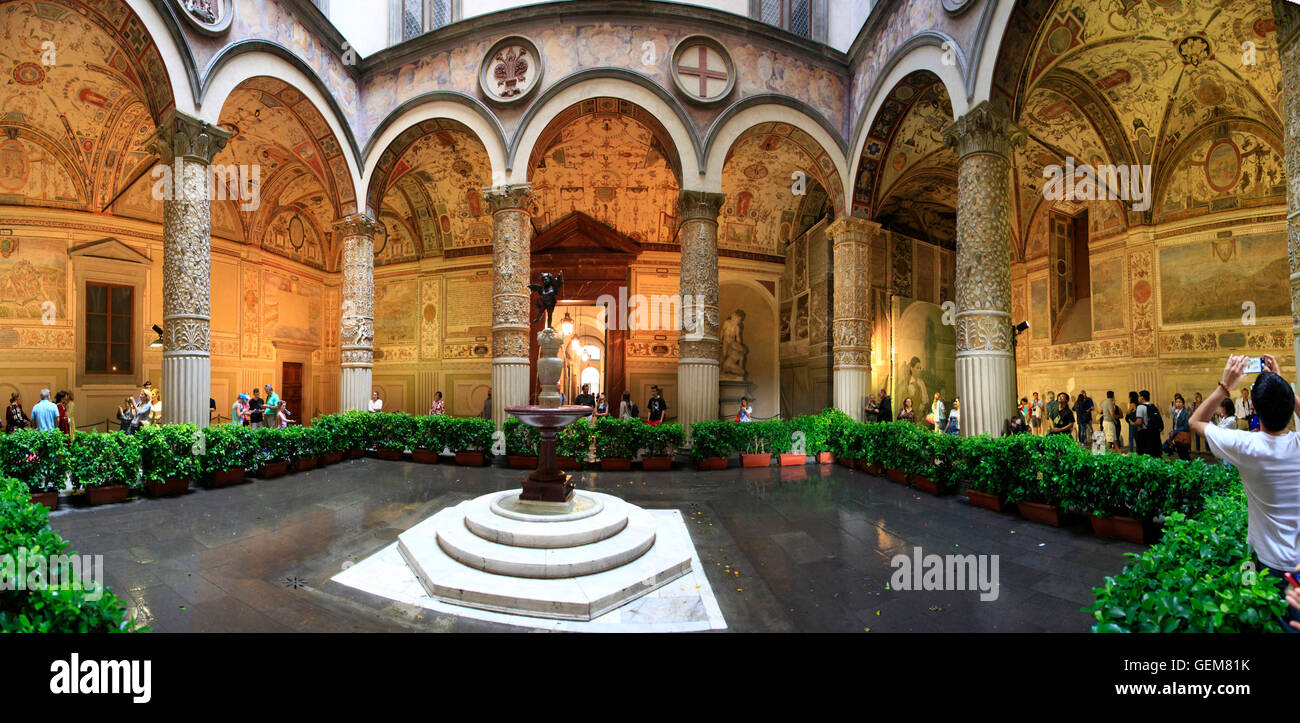 Florence italy tuscany court palazzo vecchio hi-res stock photography ...