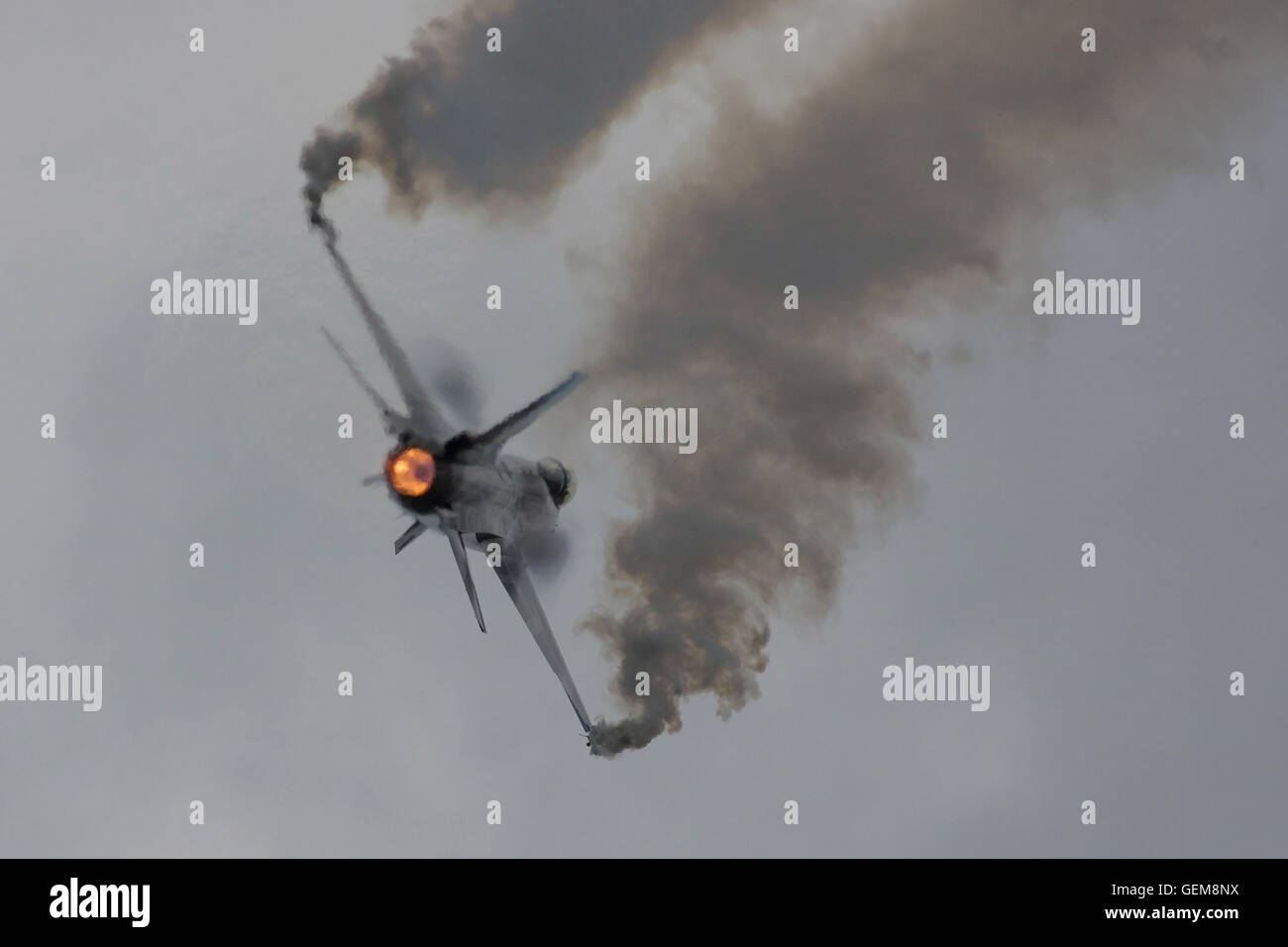 F16 display hi-res stock photography and images - Alamy