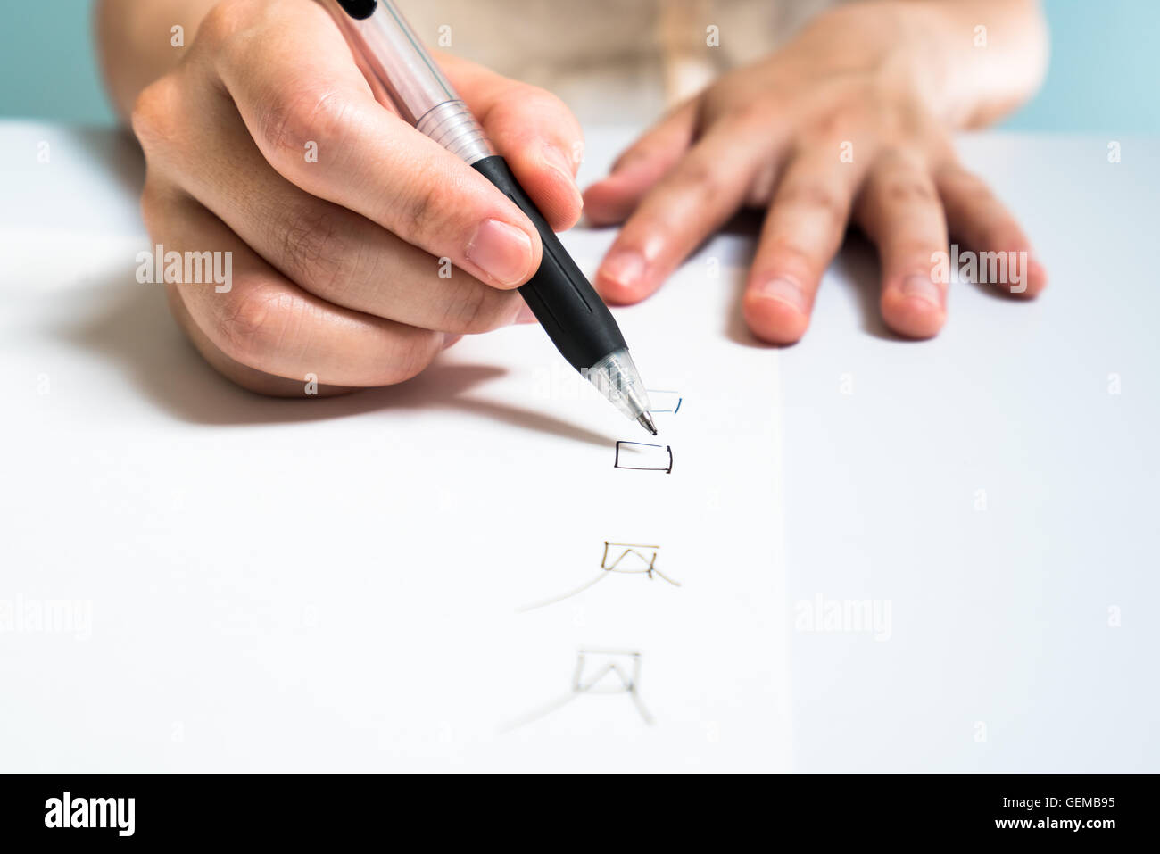 Woman list checklist hi-res stock photography and images - Alamy