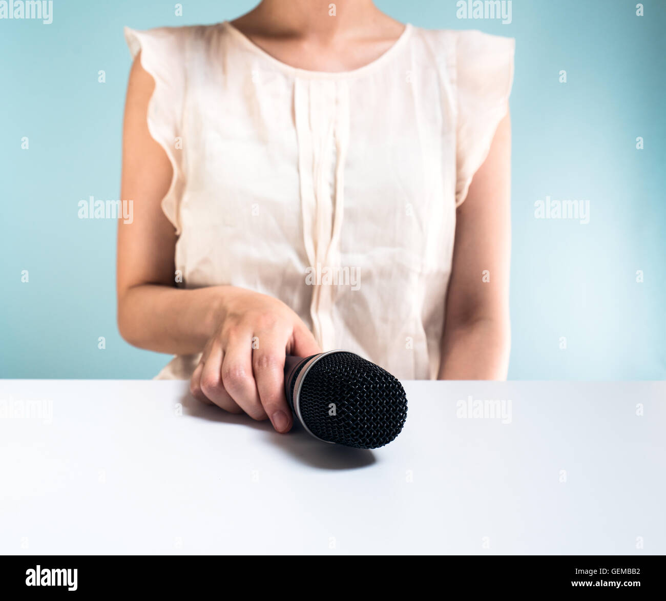 Interviewer microphone hi-res stock photography and images - Alamy