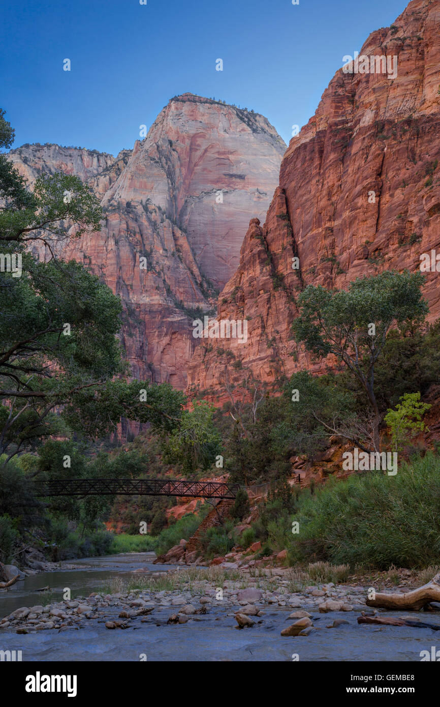 Mountains river bridge zion national hi-res stock photography and ...