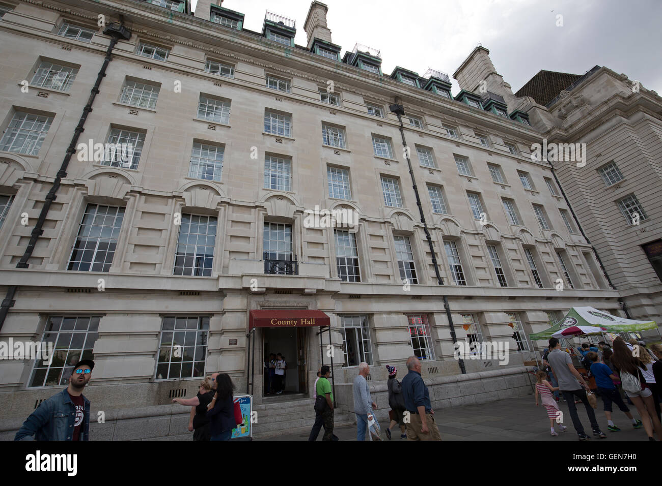 County Hall building in London Stock Photo - Alamy