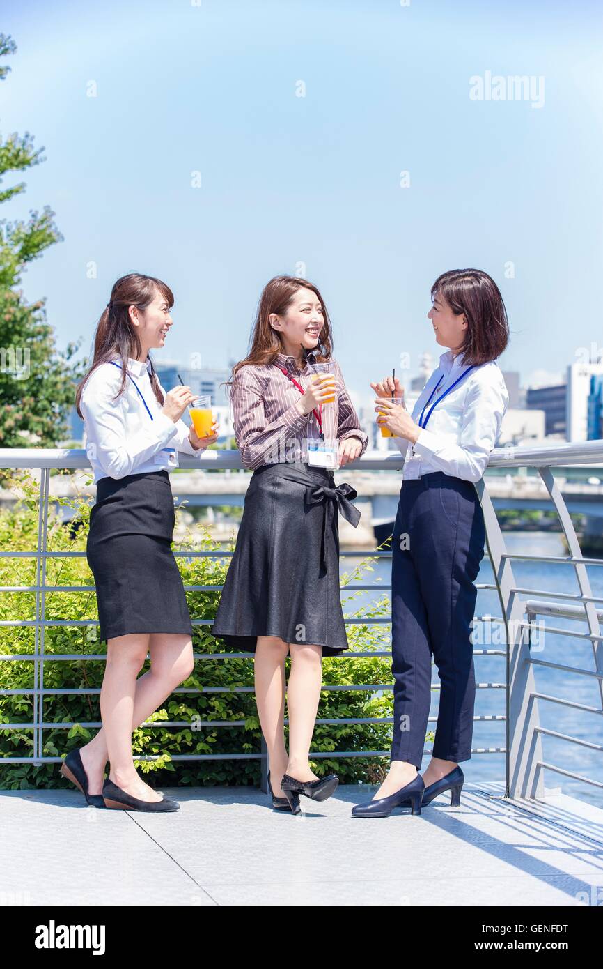Business women talking outside Stock Photo - Alamy Business women talking outside Stock Photo - Alamy