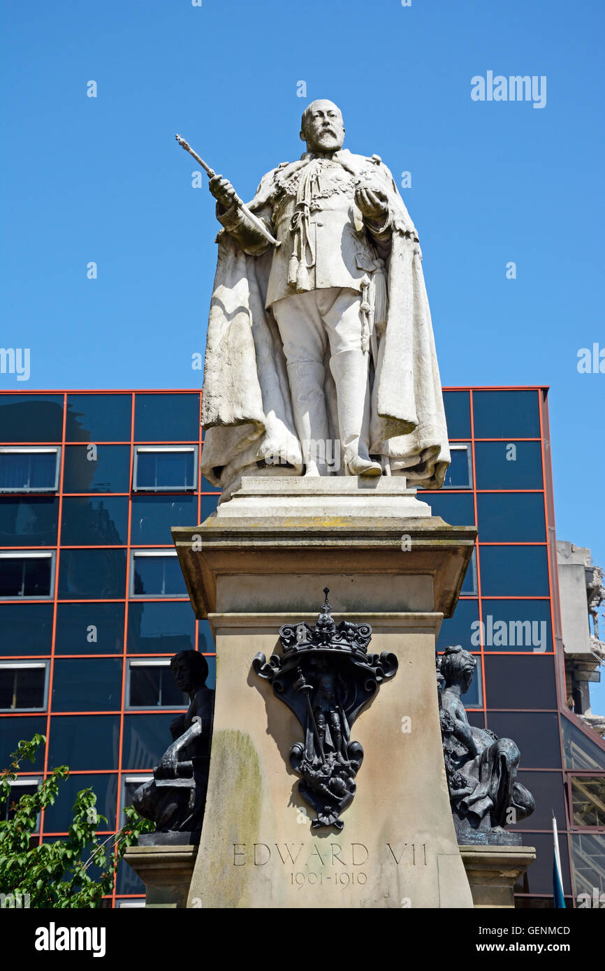 Centenary stone hi-res stock photography and images - Alamy