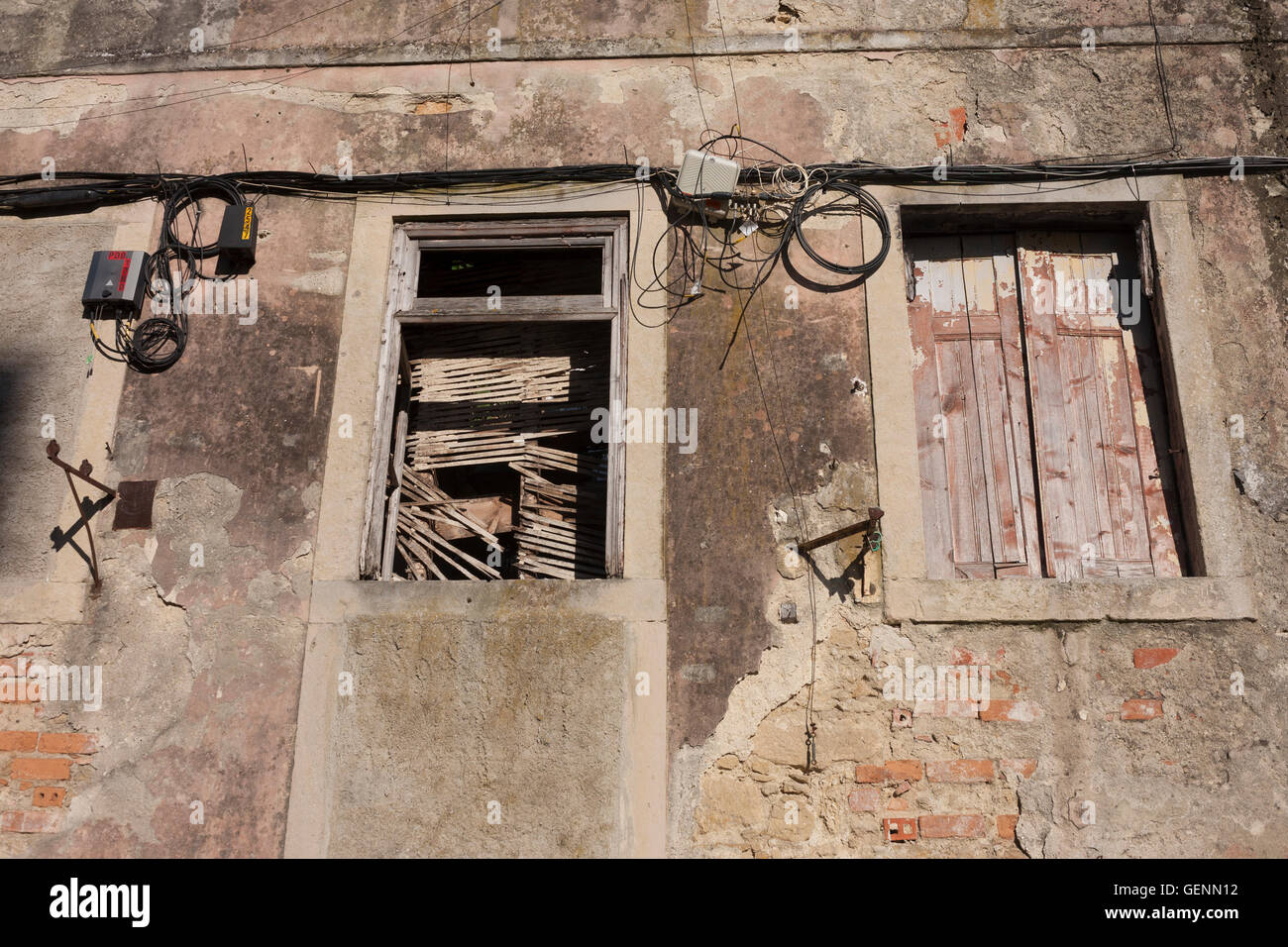 Poor brickwork hi-res stock photography and images - Alamy