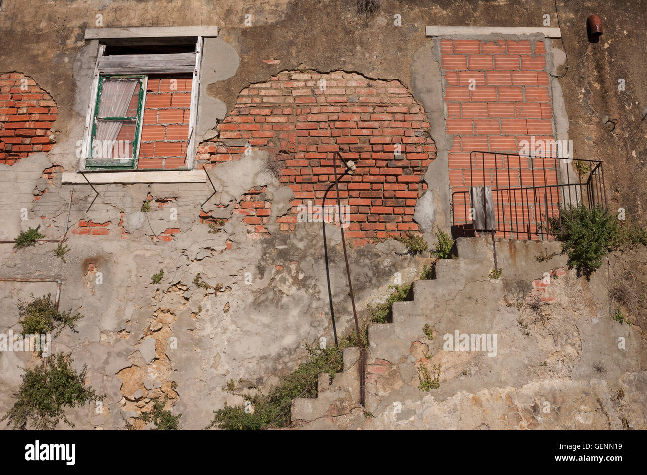 Poverty lisbon hi-res stock photography and images - Alamy