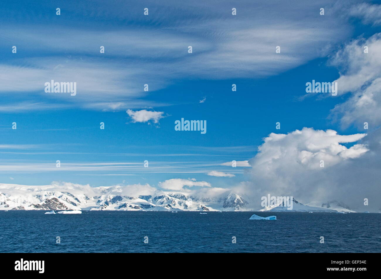 Antarctic ice sheet glaciers hi-res stock photography and images - Alamy