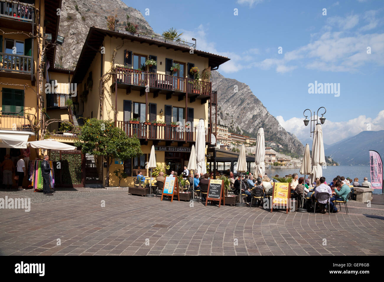 Hotel on lake limone hi-res stock photography and images - Alamy