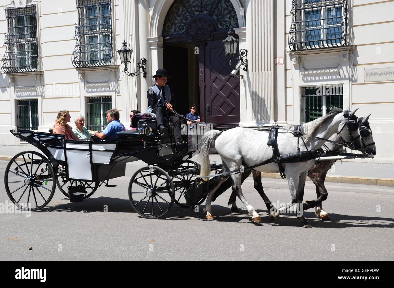 Hackney carriage at chancellery, Vienna Stock Photo - Alamy