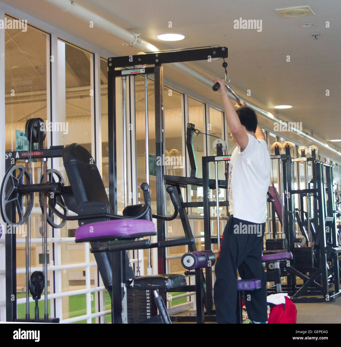 Teenager boy gym hi-res stock photography and images - Alamy