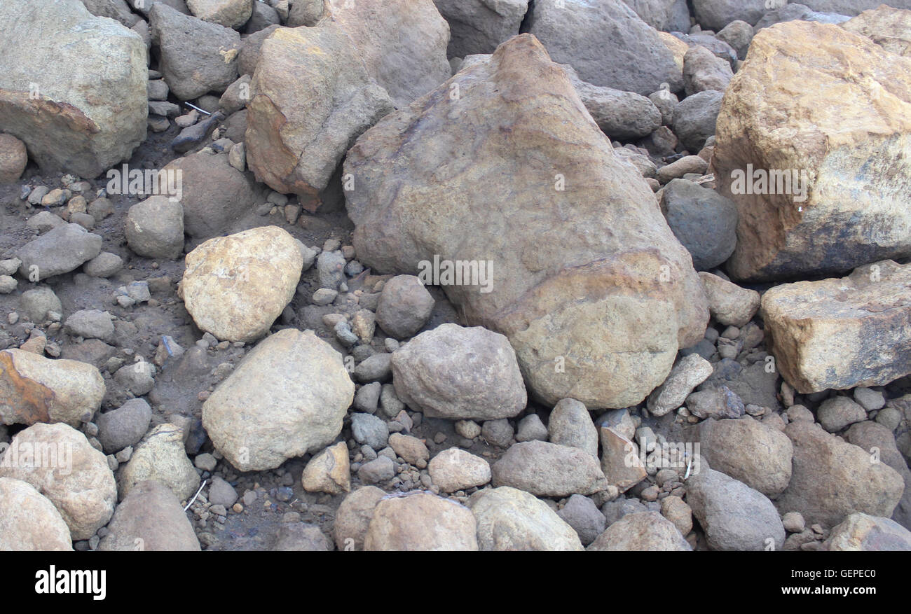 Strewn with rocks hi-res stock photography and images - Alamy