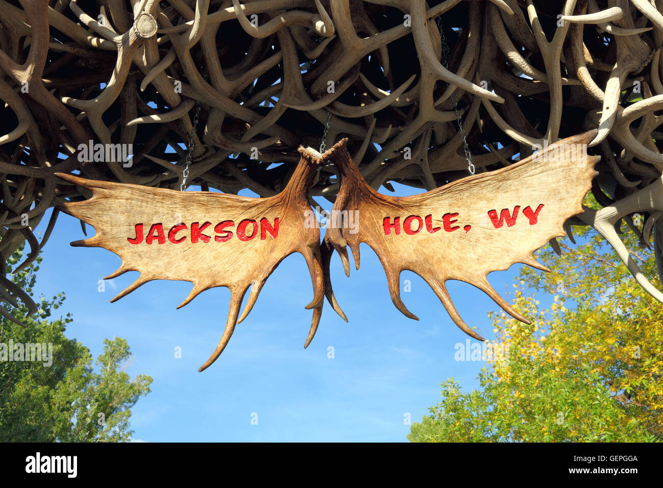 geography / travel, USA, Wyoming, antlers gate at Square, Jackson Hole ...