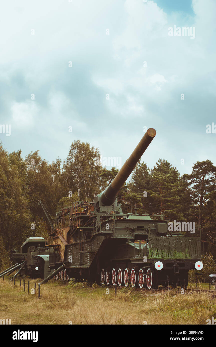 305 mm gun hi-res stock photography and images - Alamy