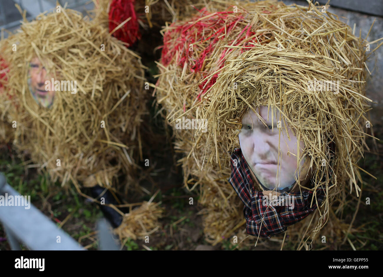 Sheep durrow scarecrow festival hi-res stock photography and images - Alamy
