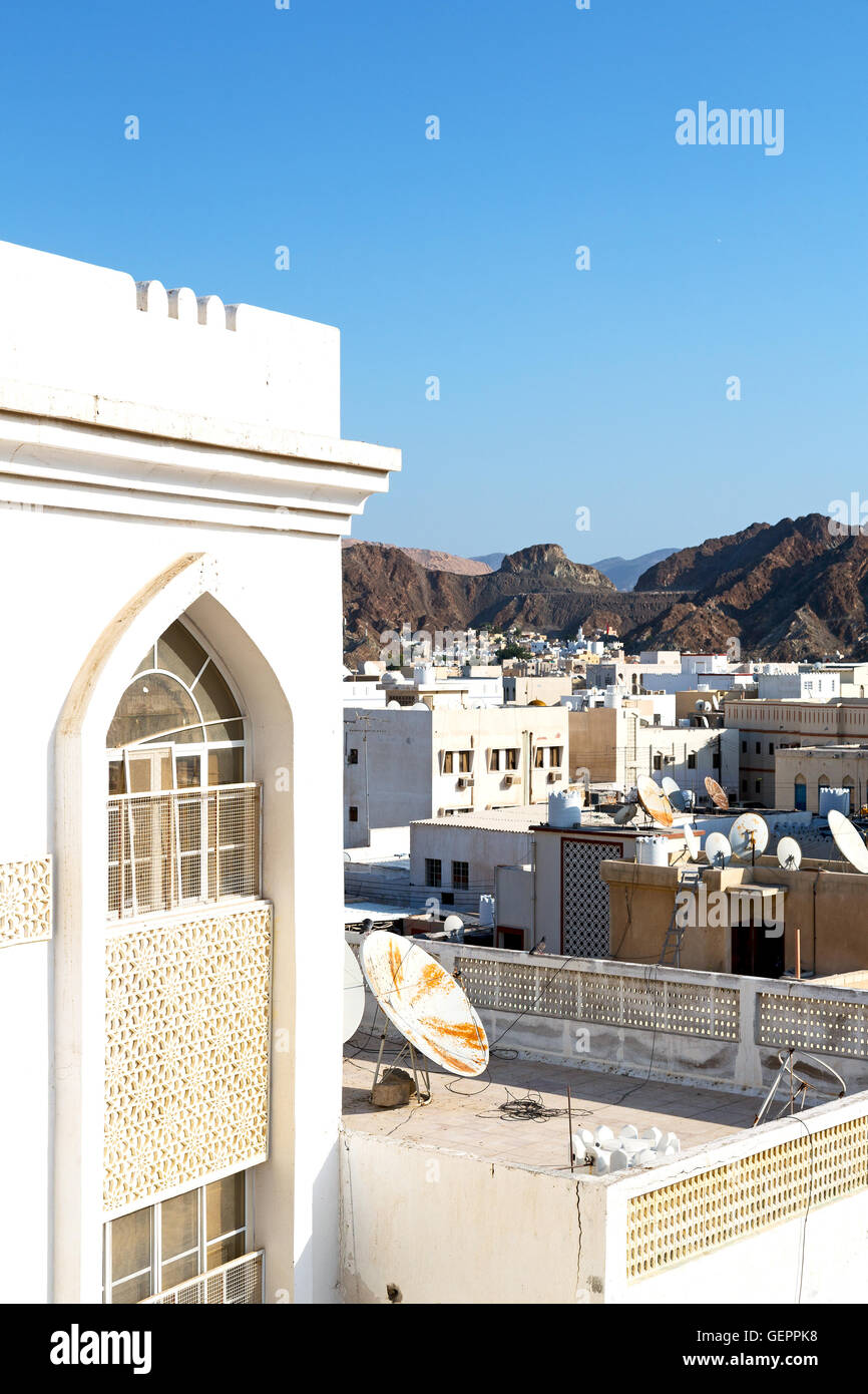 in oman new house brick building the city backgroun sky Stock Photo - Alamy