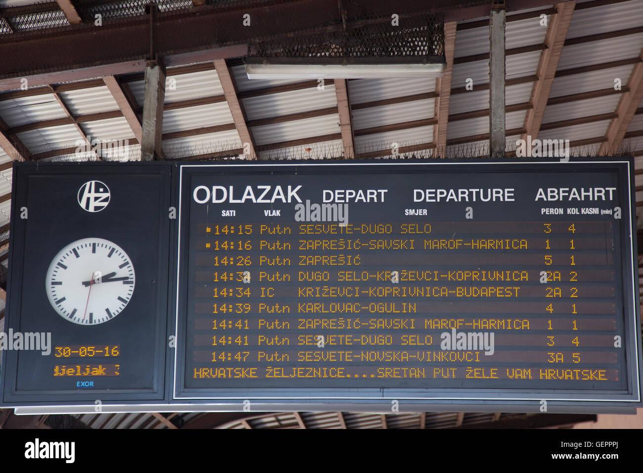 Croatia, Zagreb, Old town, Departure sign in Glavni kolodvor main ...