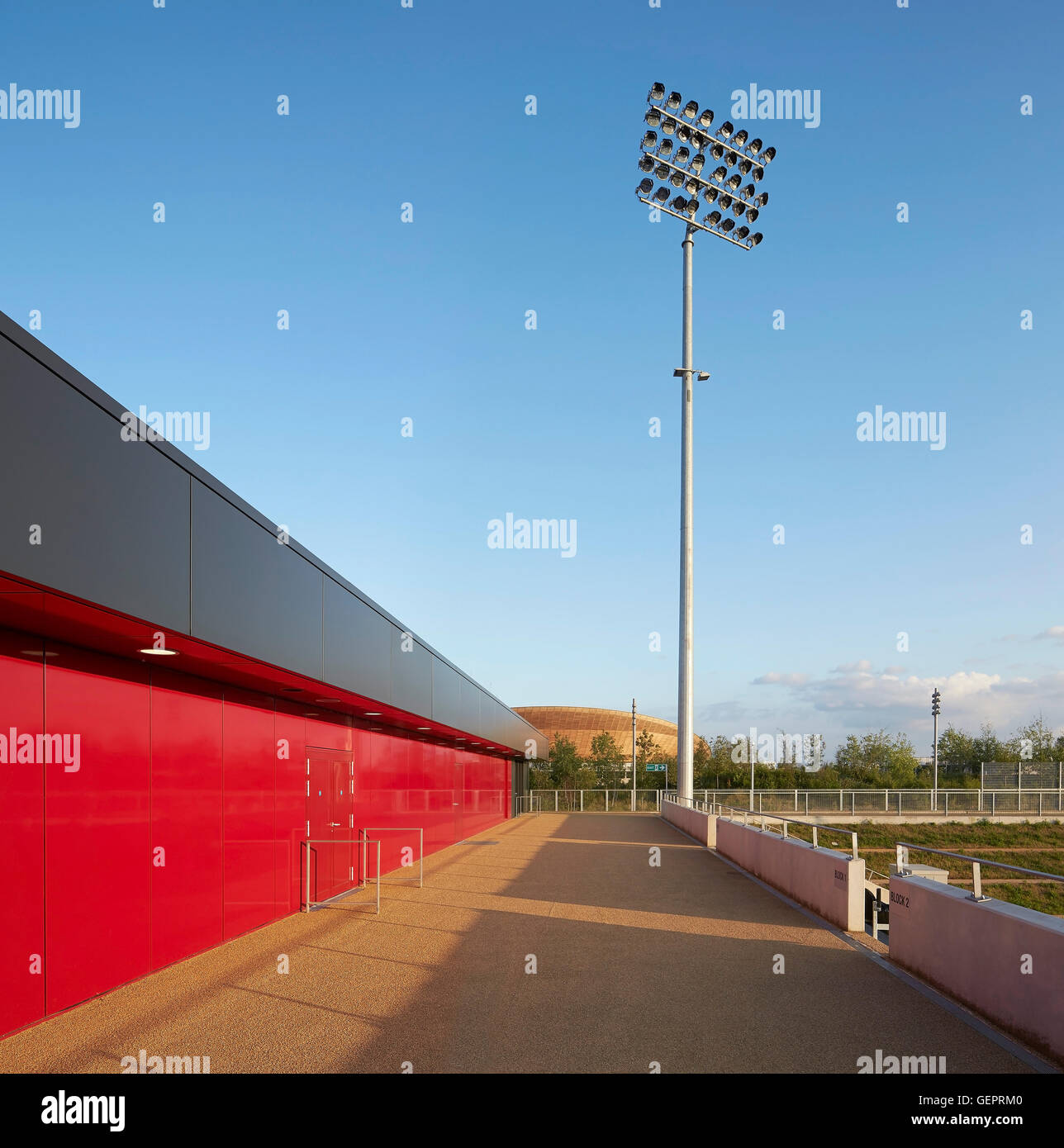 Spectators stand hi-res stock photography and images - Alamy