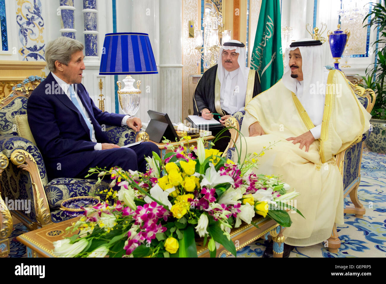 Secretary John Kerry Sits With King Salman of Saudi Arabia at the Royal ...