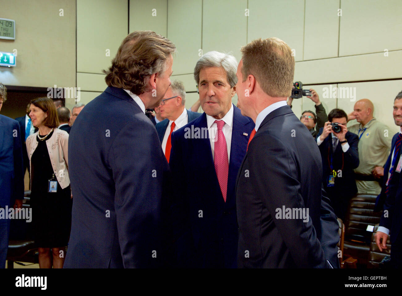 Secretary Kerry Chats With Dutch Foreign Minister Koenders and ...