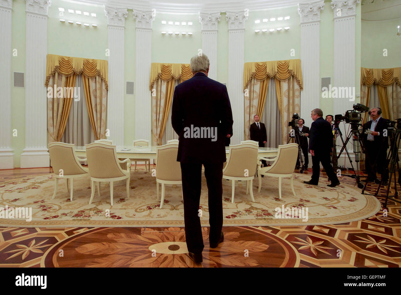 Secretary Kerry Enters a Meeting Room at the Kremlin Stock Photo - Alamy