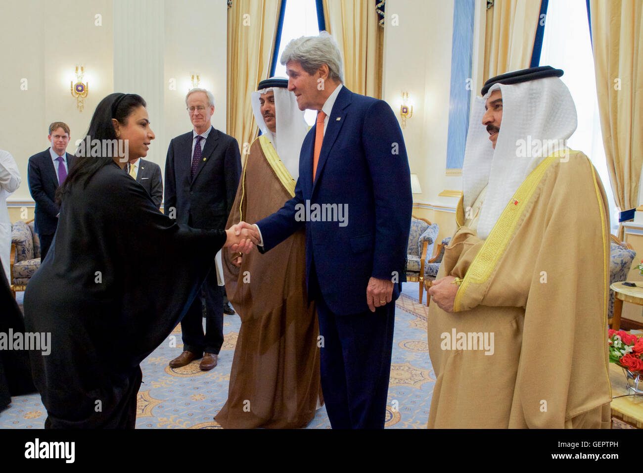 Secretary Kerry Greets Members of the Bahraini Government Before His ...