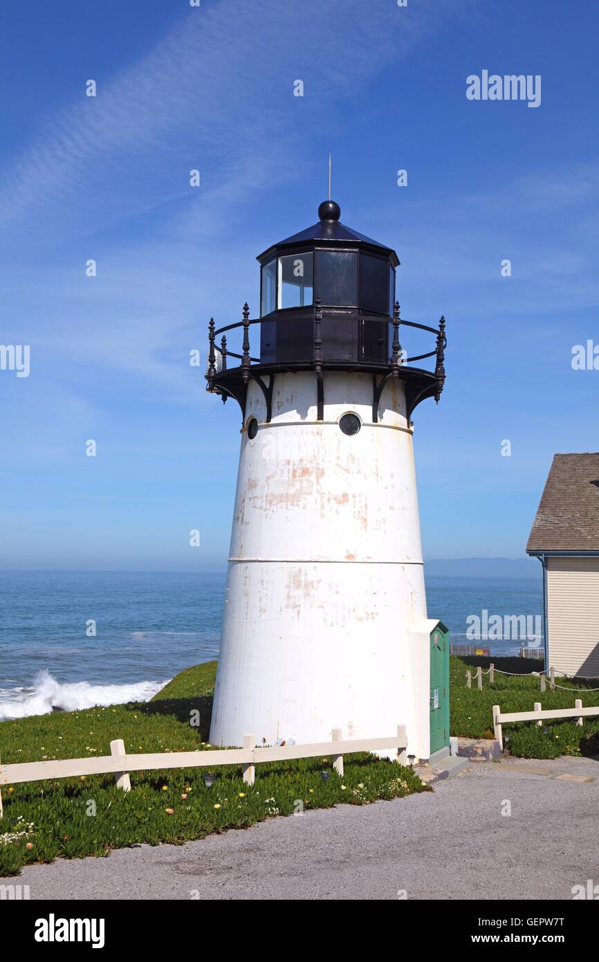 Point montara lighthouse hi-res stock photography and images - Alamy