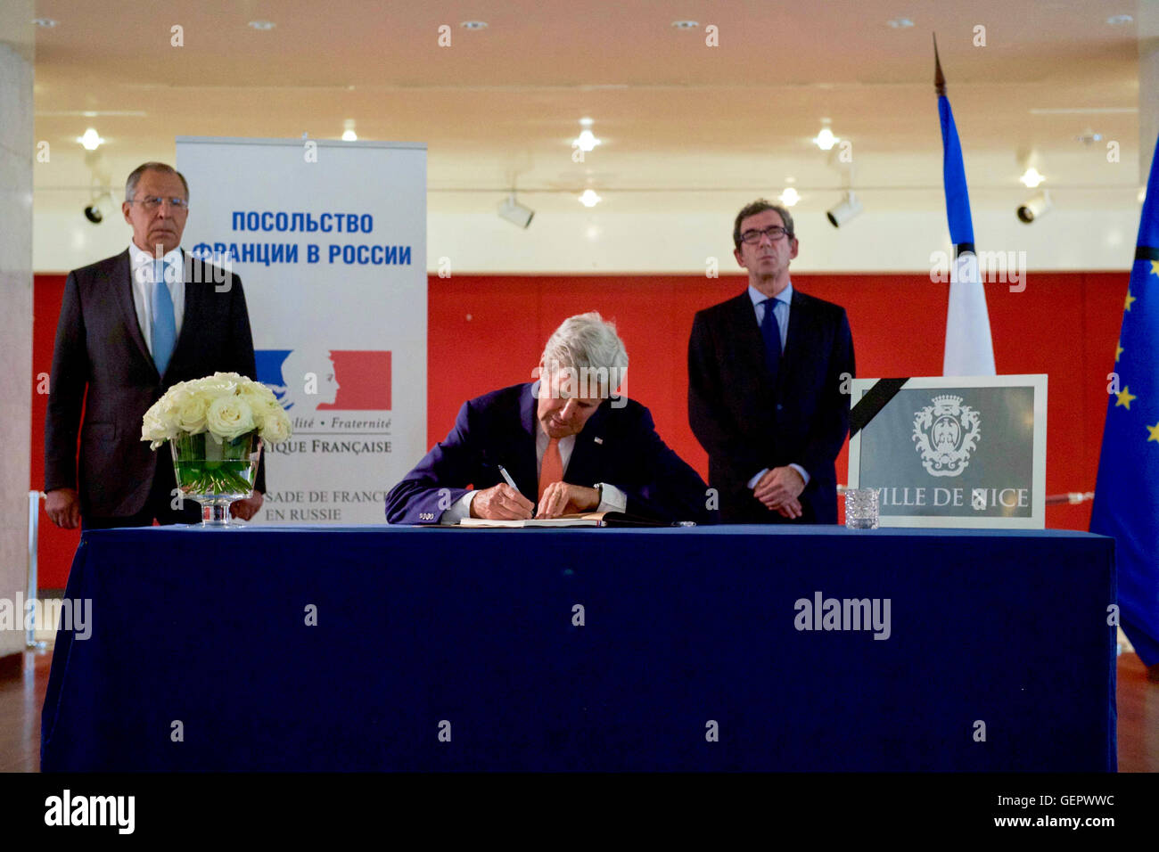 French embassy moscow hi-res stock photography and images - Alamy