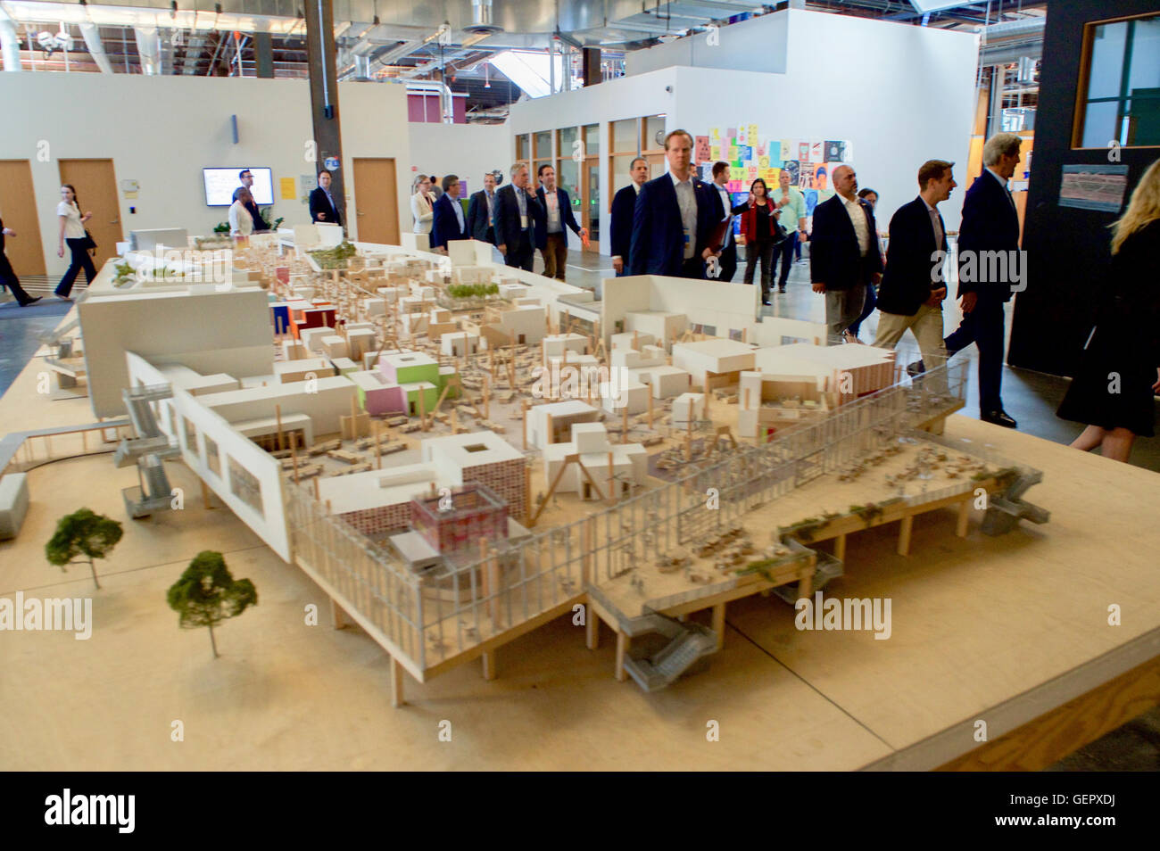 Facebook headquarters building hi-res stock photography and images - Alamy