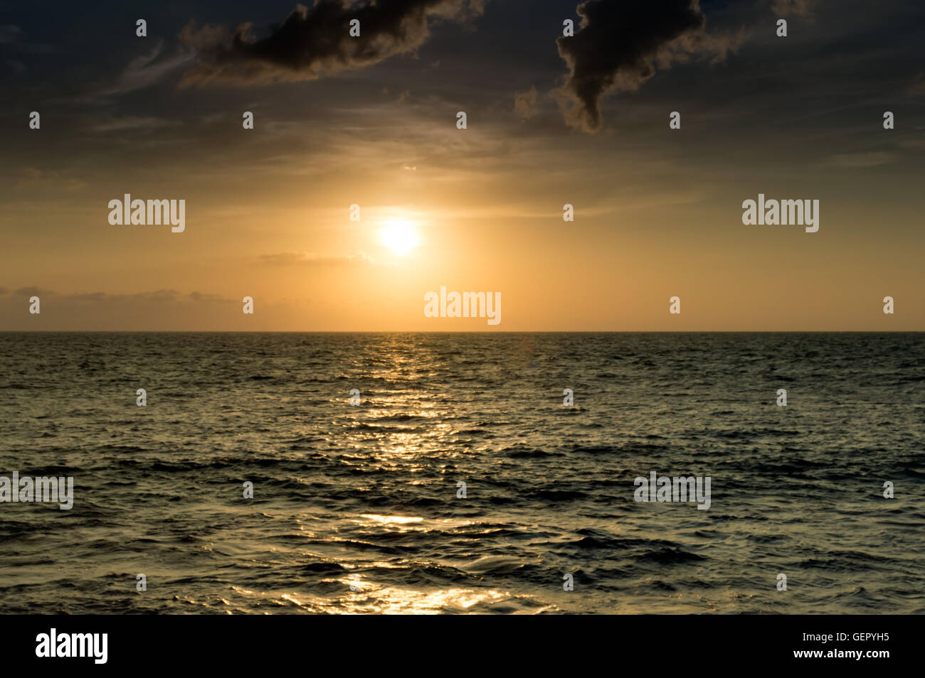 Beautiful sunset beaches hi-res stock photography and images - Alamy