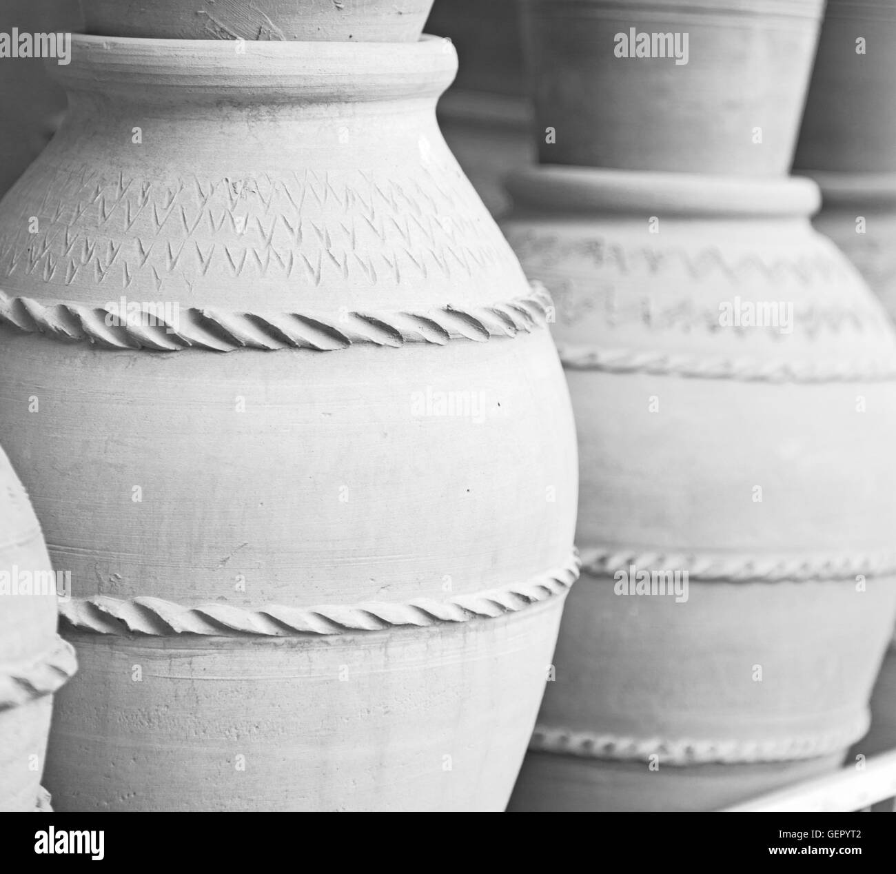 Oman traditional pot Black and White Stock Photos & Images - Alamy