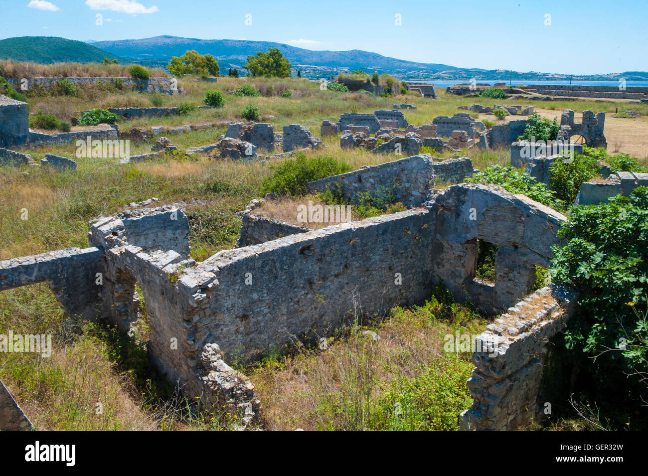 The Venetian Castle and lighthouse of Agia Mavra Stock Photo - Alamy