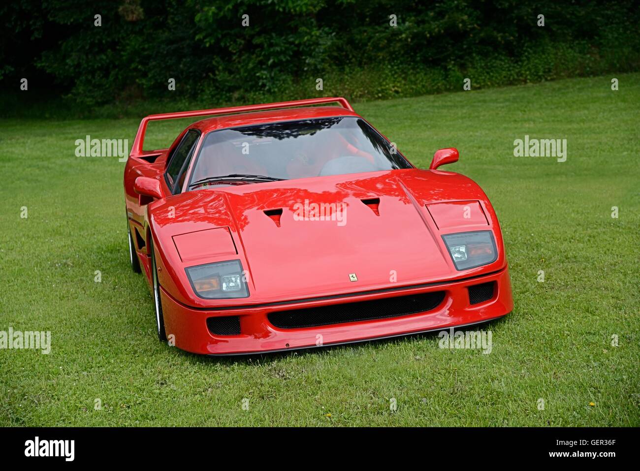 Ferrari f40 hi-res stock photography and images - Alamy