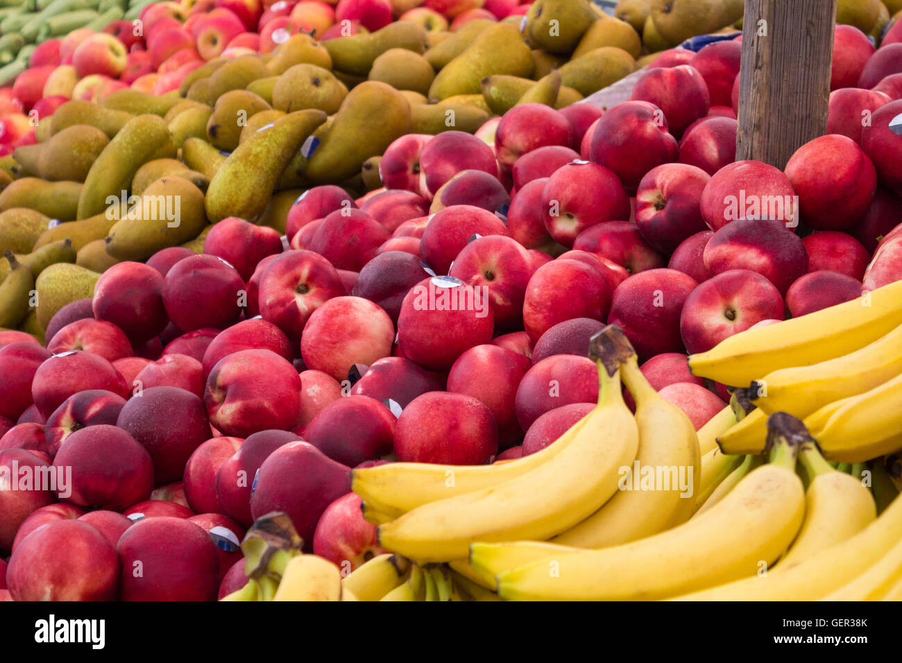 Fruit market stall hi-res stock photography and images - Alamy