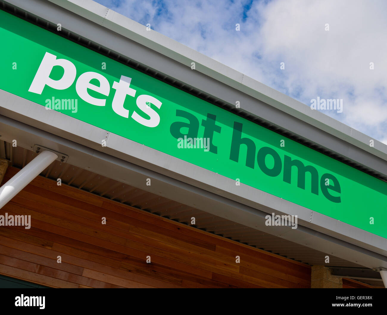 Pets at home hi-res stock photography and images - Alamy