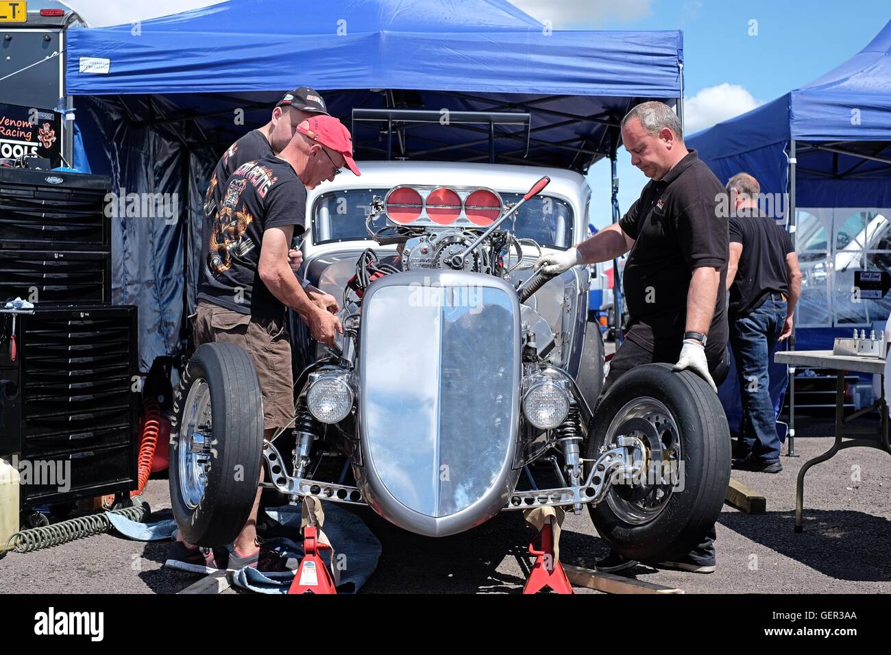 Hot Rod Mechanics Working Pictures Hot Rod Garage" Metal Sign 2105