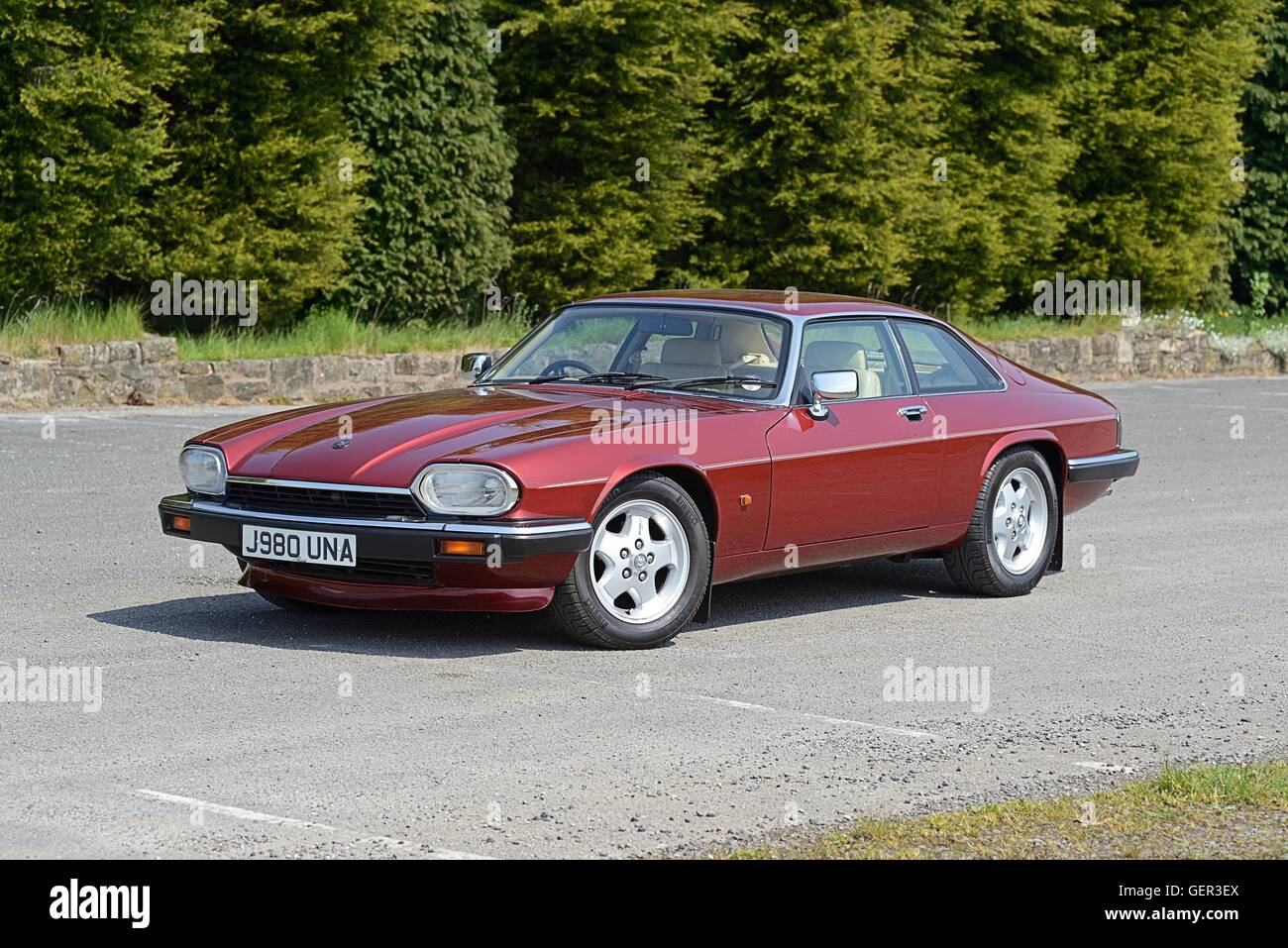 Jaguar xjs hi-res stock photography and images - Alamy
