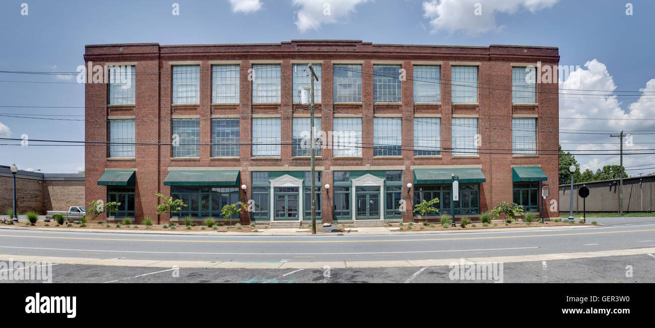 Old brick textile mill hi-res stock photography and images - Alamy