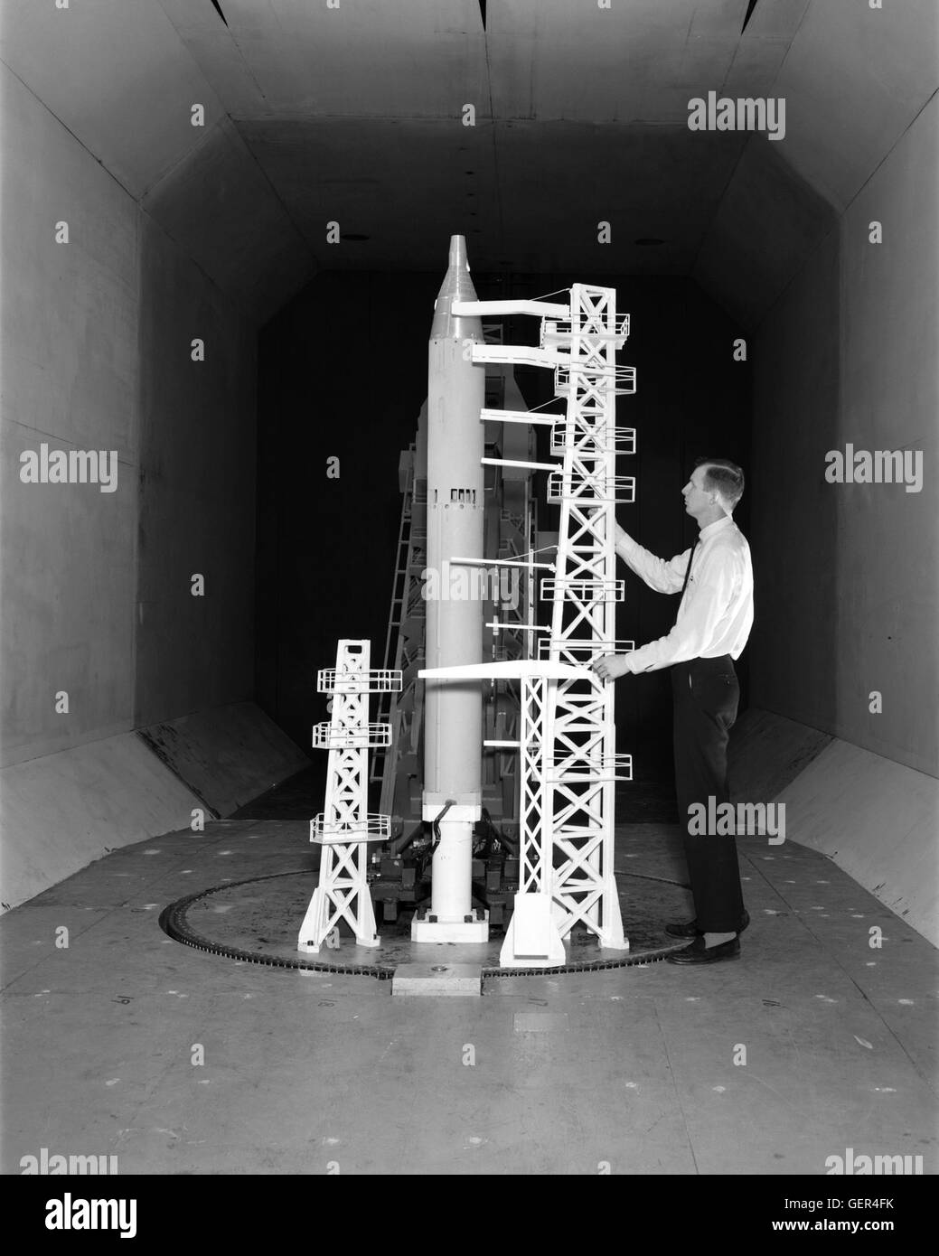 Space rocket nasa center Black and White Stock Photos & Images - Alamy