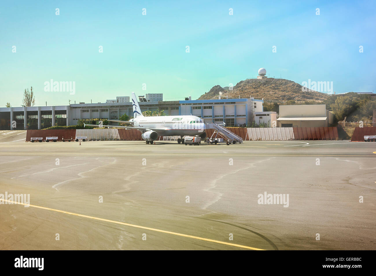 Heraklion airport plane crete greece hi-res stock photography and ...
