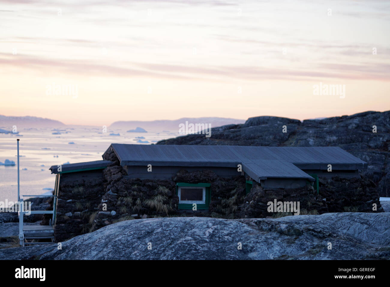Traditional eskimo life hi-res stock photography and images - Alamy