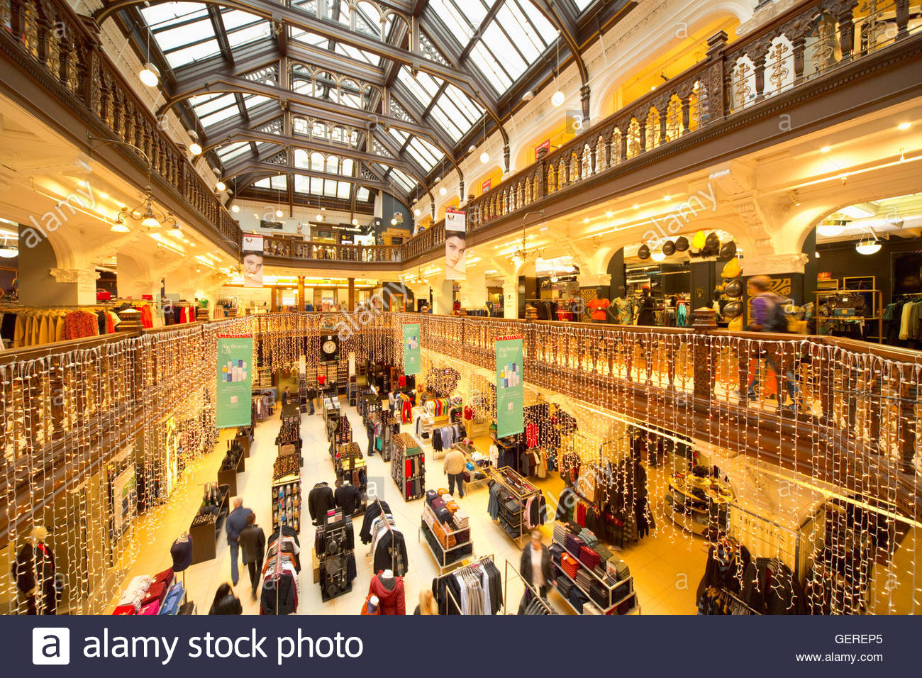 Jenners And Edinburgh High Resolution Stock Photography and Images - Alamy