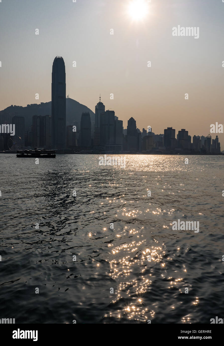 Sunset over victoria harbour hi-res stock photography and images - Alamy