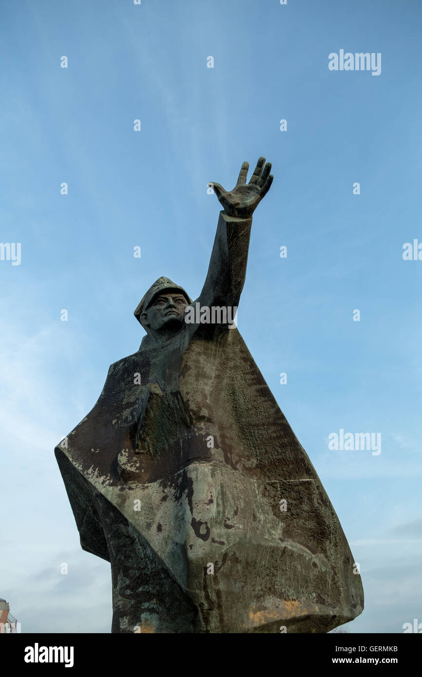 Lenin statue poland hi-res stock photography and images - Alamy