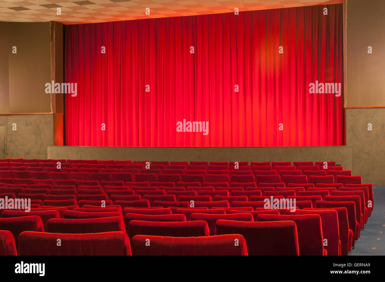 Cinema row hi-res stock photography and images - Alamy