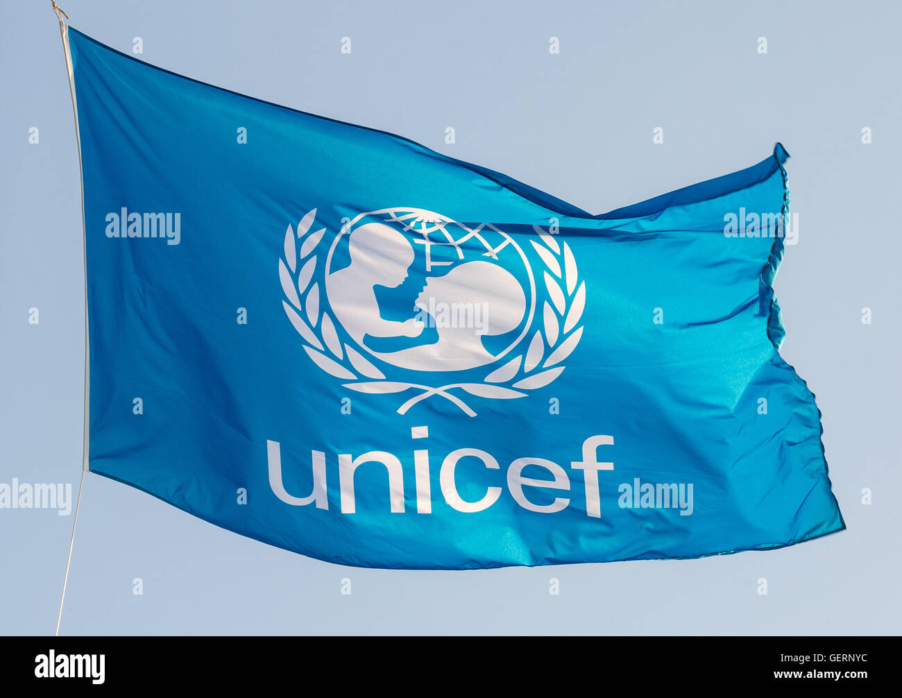 Unicef logo symbol hi-res stock photography and images - Alamy