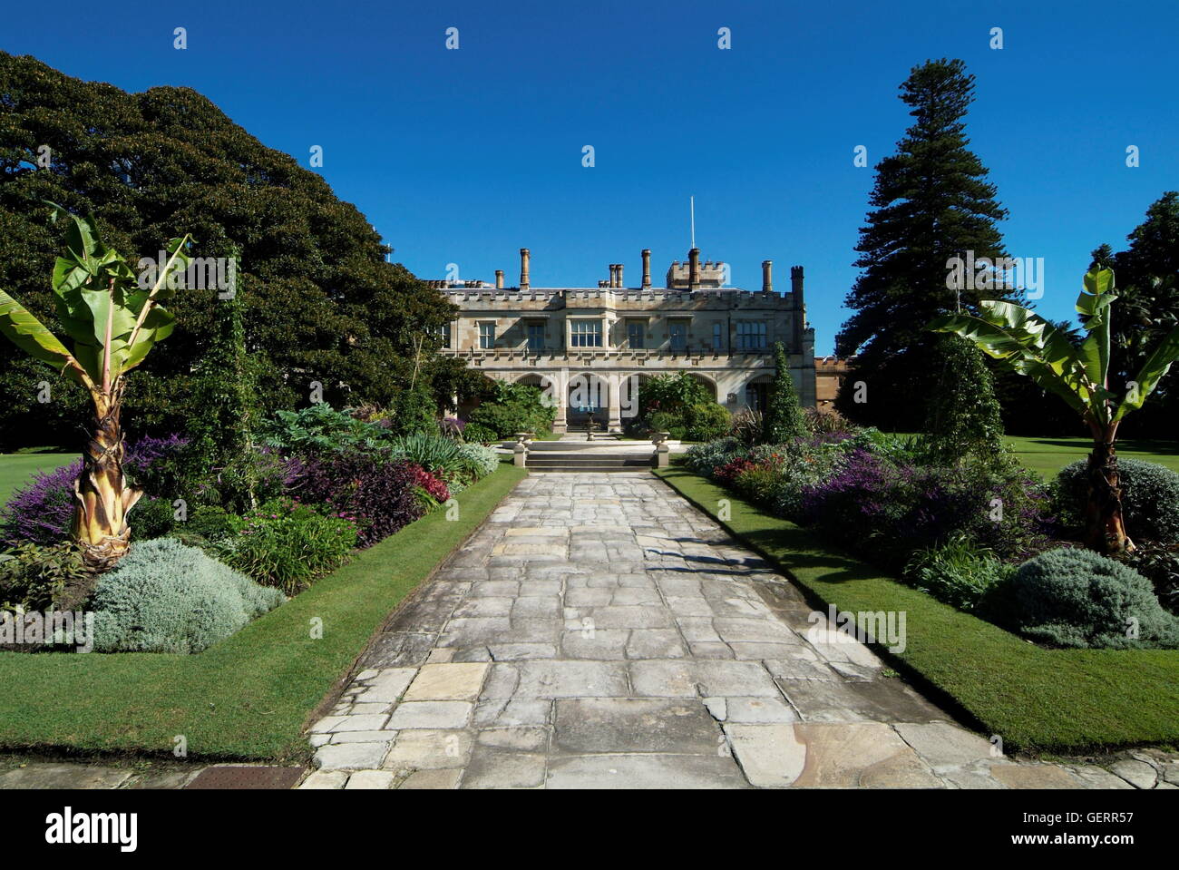 Exterior view government house hi-res stock photography and images - Alamy