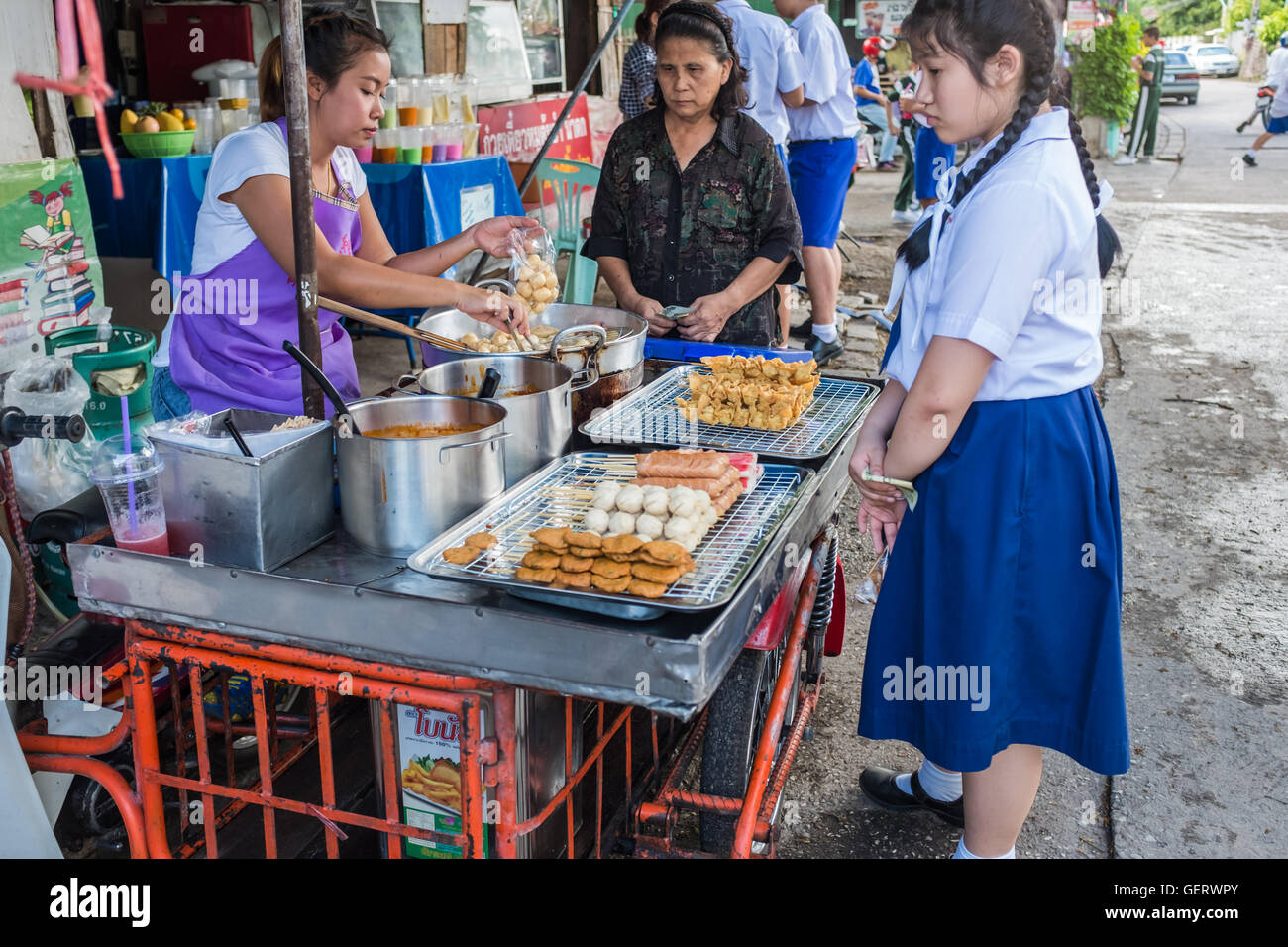 Street food trader hi-res stock photography and images - Alamy
