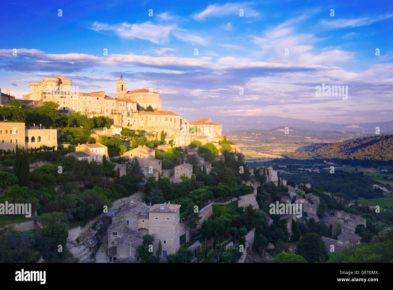 The village of Gordes at sunset Stock Photo - Alamy