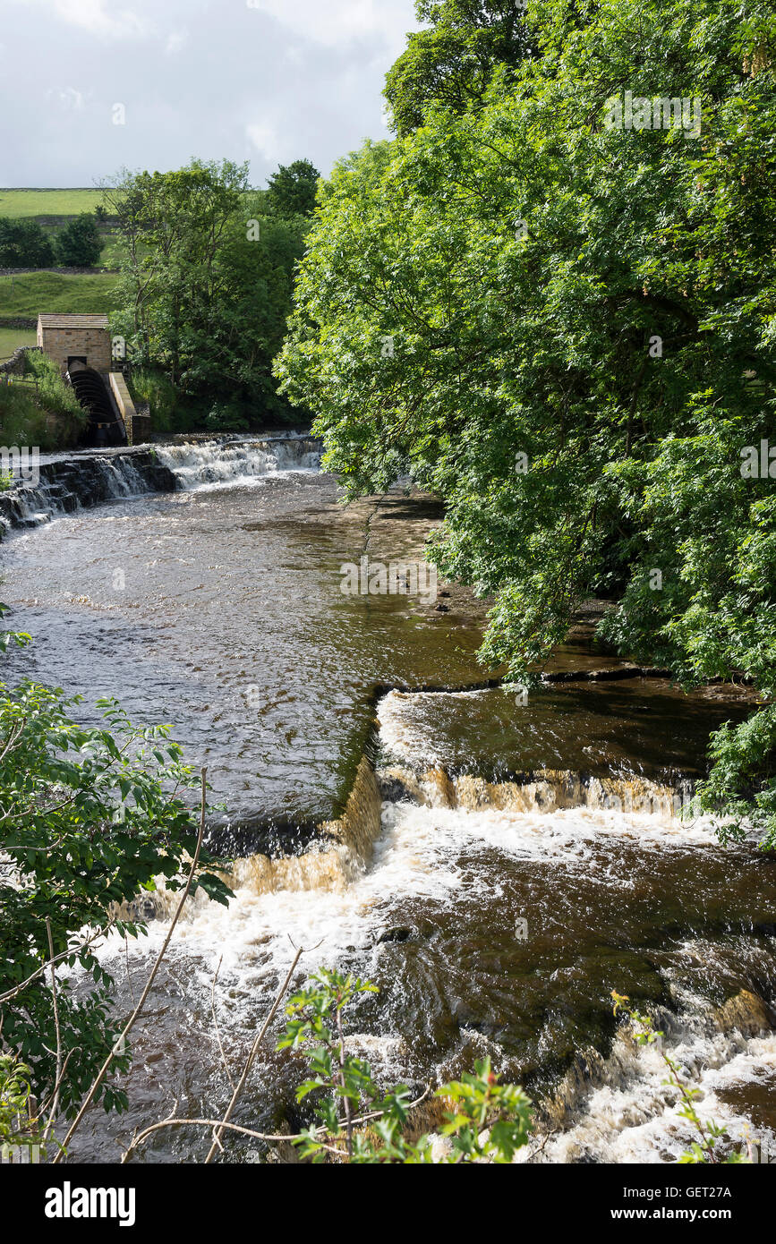 Waterfall and Archimedian Screw Turbine on the River Bain in Bainbridge ...